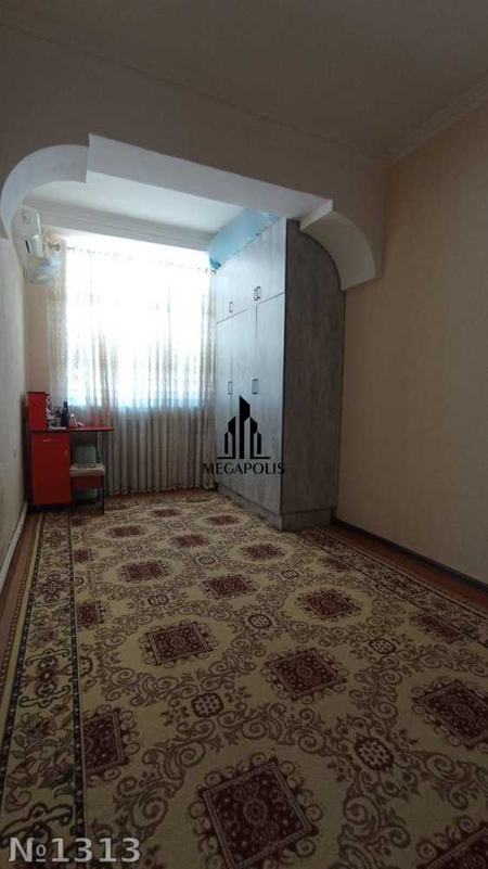 №1313 1 хоналик уй сотилади
