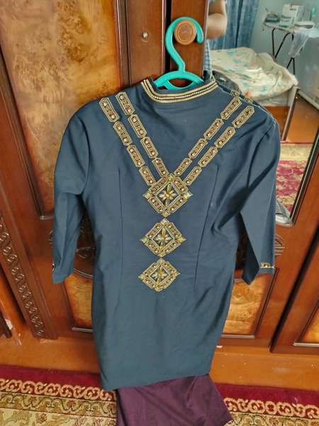 Кийимлар сотилади