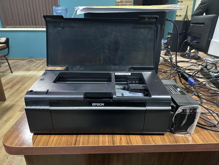 Printer l 805 a4 srochna sotiladi