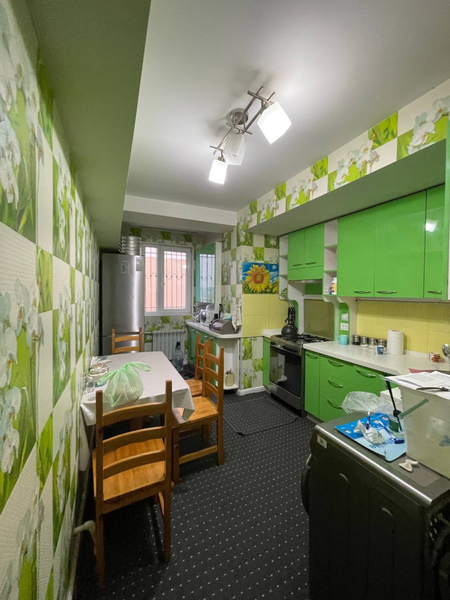 Яккасарай 4комнат 8этаж площадь 110м2