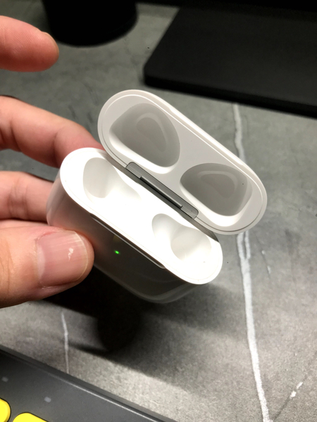 Airpods 3 Case (Idishi) Sotiladi