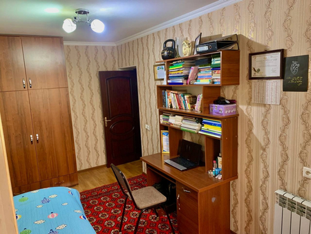 Продаётся!! 3 комнатная квартира на Яшнабадский район ул Аслобод.