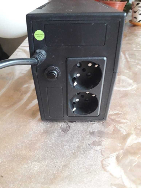 Продаётся UPS KS 600  600 ВА