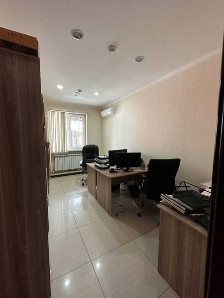 Сдается в аренду помещение 8 комнатная 352м²