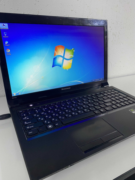 2х-ядерный LENOVO Intel B950\4GB\256GB SSD\GeForce 410M\15.6