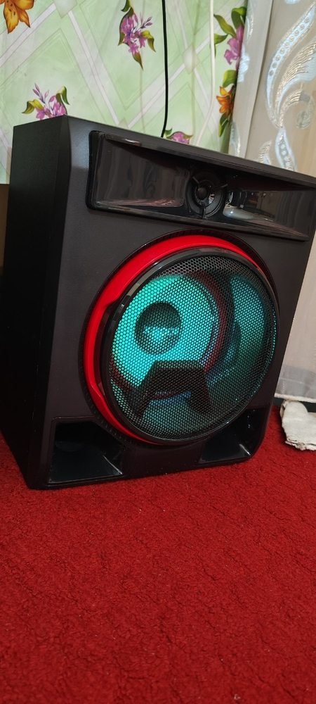 LG 65 DK Musiqa markazi