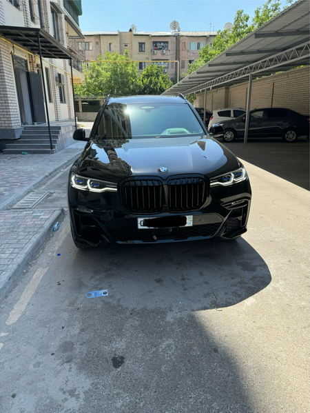 Продам BMW X7 Xdrive 40i 2020 M пакет