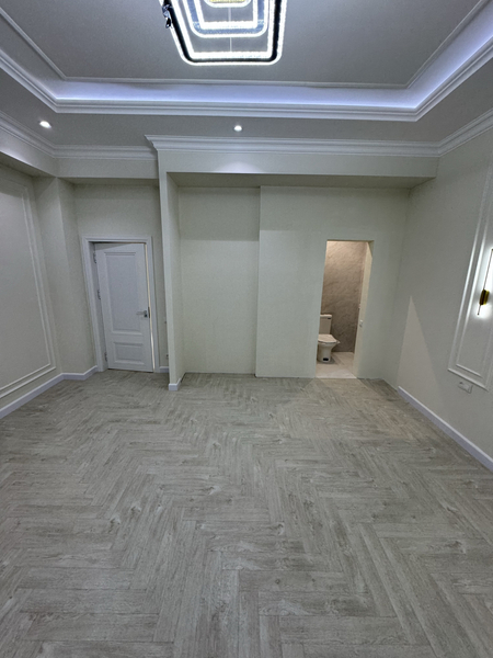 центр Дархан 120+10 м2 3х ком. итальянски дворик