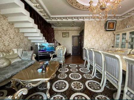 (К128883) Продается 6-ти комнатная квартира в Шайхантахурском районе.