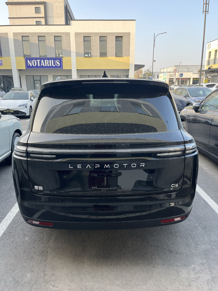 LEAPMOTOR C16 гибрид