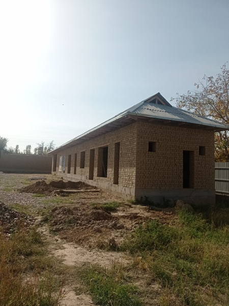 Земля,туйтепа,2 километра от Ангрен дарья