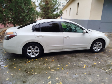 Nissan Altima 2008