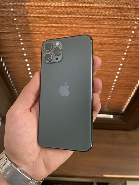 Iphone 11 pro naqd yoki bolib tolashga