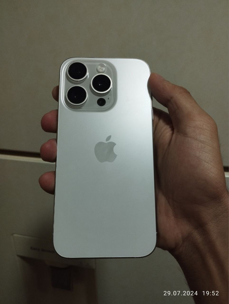 продается iphone 15 pro