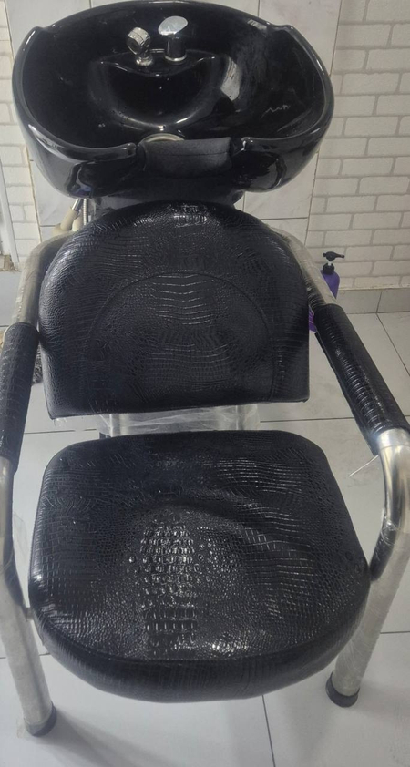 Garantiyasi bor. Narxi 250$
