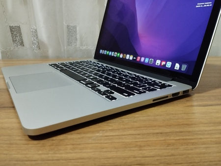 Продаётся MacBook pro 2015