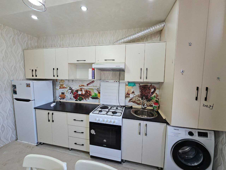 1 xonali 50m² 3-qavat uy sotiladi