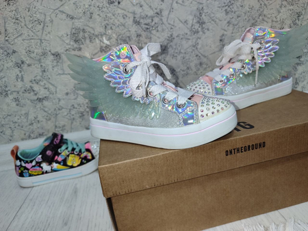 Кеды sketchers крылья на девочку