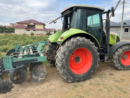 Продаётся трактор Class Arion 630 C 2011 год