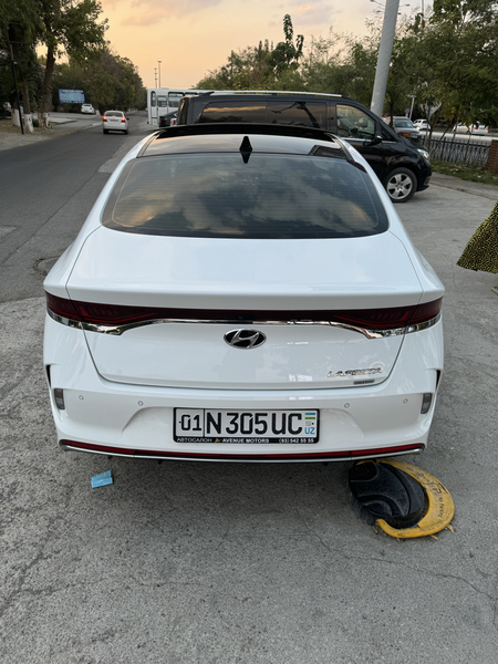 Hyundi Lafesta sotuda kraska toza 48000km xolat yaxshi