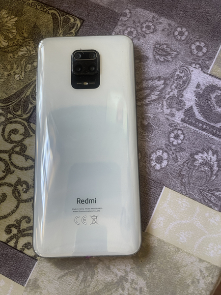 продается телефон Redmi Note 9 pro 64gb