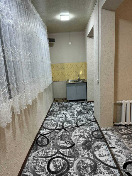 V5004 квартира 2/4/4 Юнусабад 8кв Круг 50м2