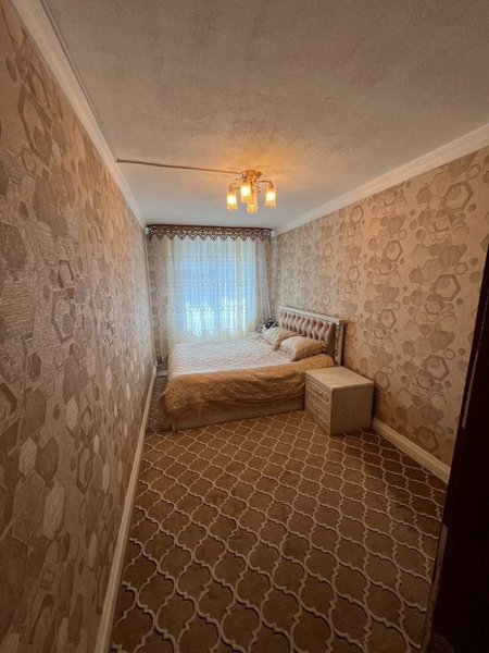 Срочно продаётся 3х комнотная квартира. Партстзд.