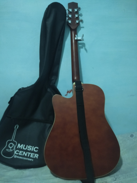 Akustik gitara 41