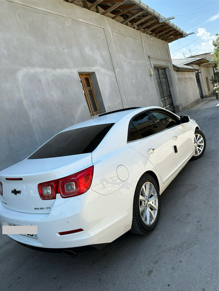 Malibu 1,2015 2.4 состояние зур белый автомат