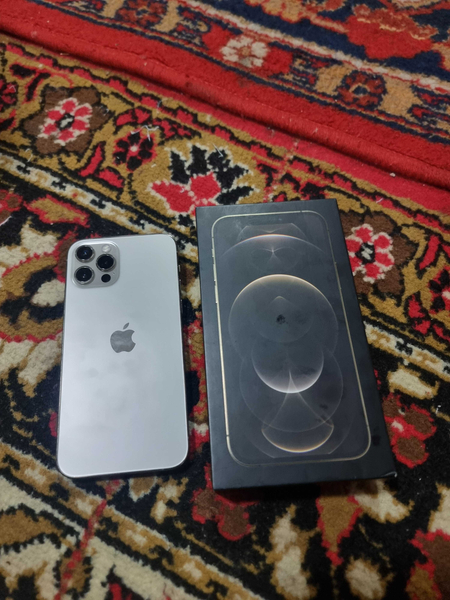 Iphone 12 pro kafolati bilan ideal