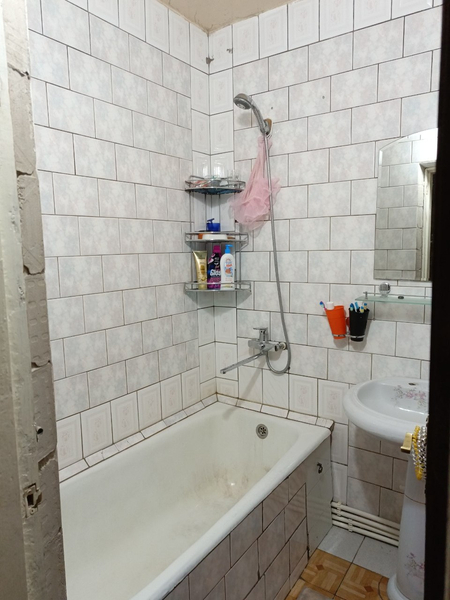 Продаю 3/3/4 на Дубовый срочна