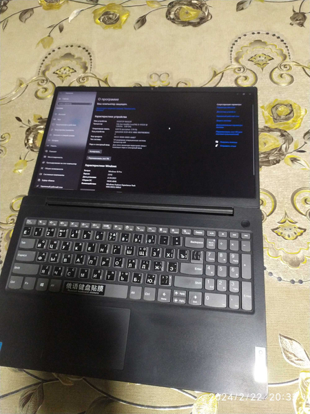 Lenovo, core: i3, ram: 8 GB, xotira: 256 GB