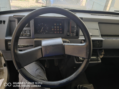 Продаётся  РЕНО пикап срочно  Matiz матор