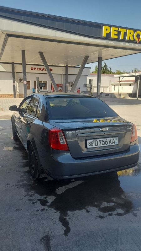 Lacetti Gentra sotiladi