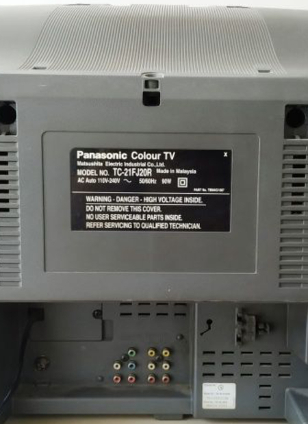 Panasonic katta televizor