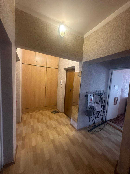 Продам 3х комнатную квартиру на Юнусабаде-4 ор-р Универсам