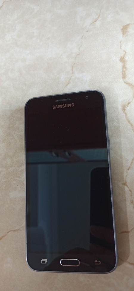 Galaxy J3 (2016) в хорошом состояние