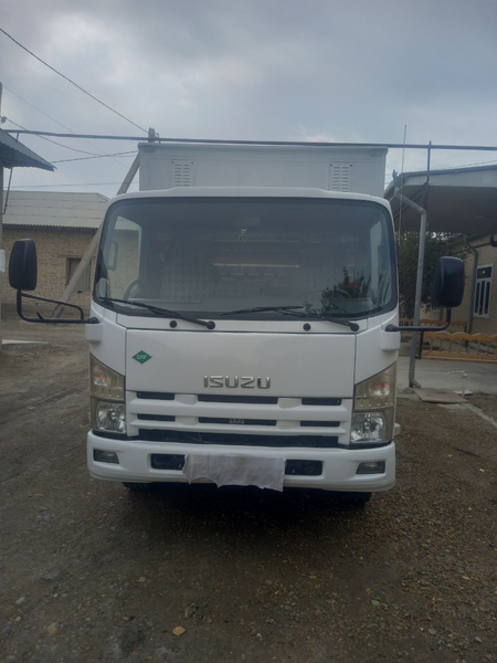 Isuzu. SNG kabina qòyilgan