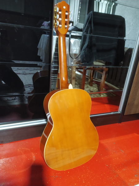 Gitara sotiladii