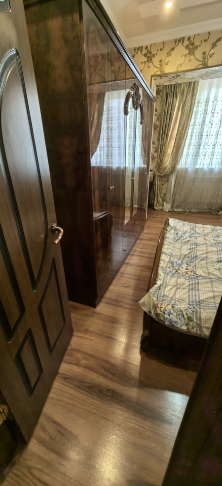 Qizlar uchun kvartira bor