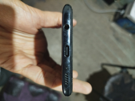 Samsung galaxy A30 sotiladi