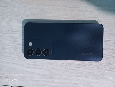 VIVO Y 100 8/256