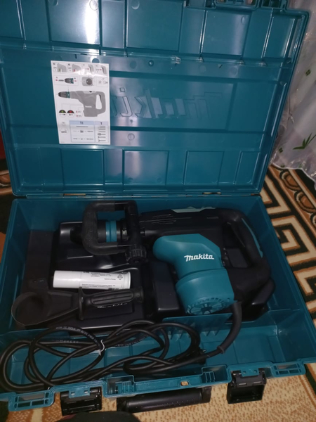 Perfarator Makita