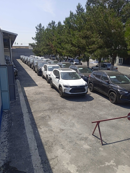 GM Chevrolet mashinalar yangi sotiladi salonda, credit xam bor 15%bank