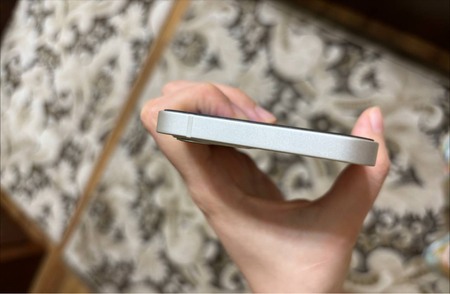 Iphone 12 white