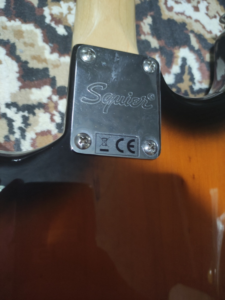 Squier Stratocaster SSS электро гитара, соло гитара