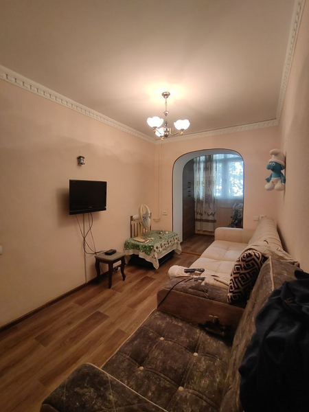 Бий ,Саехат, Макро 2/2/5 кирпич \\n2/2/5. 40м² \\nКирпич, балкон 1х3\\nКомна