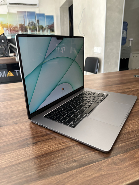 Macbook air M2 15 512ssd