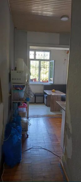Квартира на Себзар 1/4/5 общ пл 42м балкон 2*6