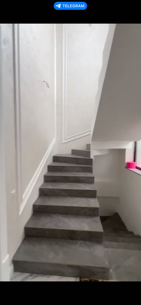 Yangiobod evroremont hovli 1,7 sotix yengi remont  5 xona ,3 sanuzel
